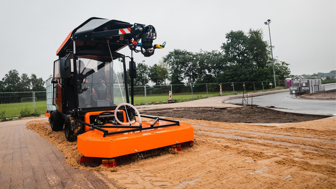 Optimas Paver Joint Filling device for Optimas machines