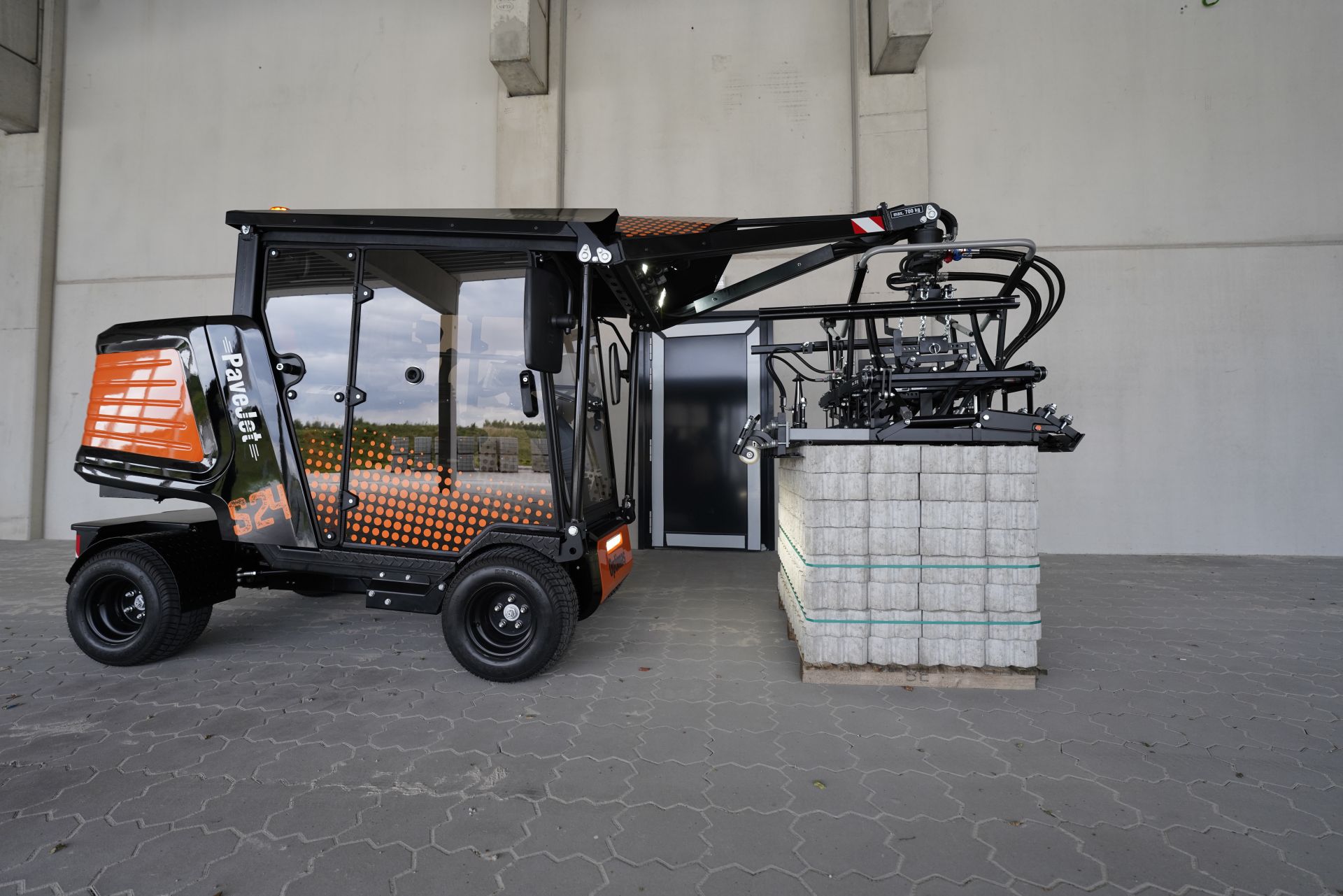 Optimas - Paver Laying Machine S19